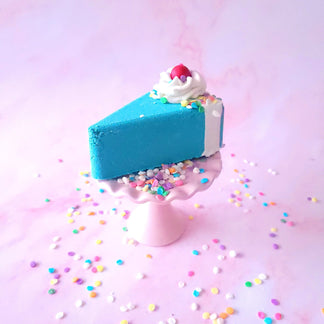 Birthday Cake Butter Cake Bath Bomb | Vegan & Cruelty-Free | 7 oz ...