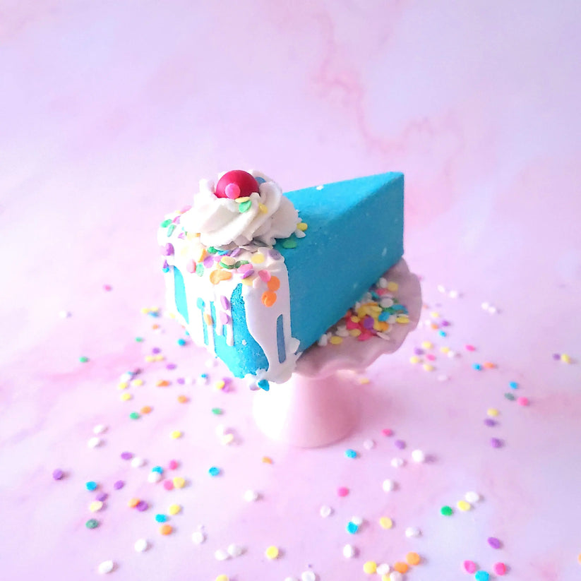 Birthday Cake Butter Cake Bath Bomb | Vegan & Cruelty-Free | 7 oz ...